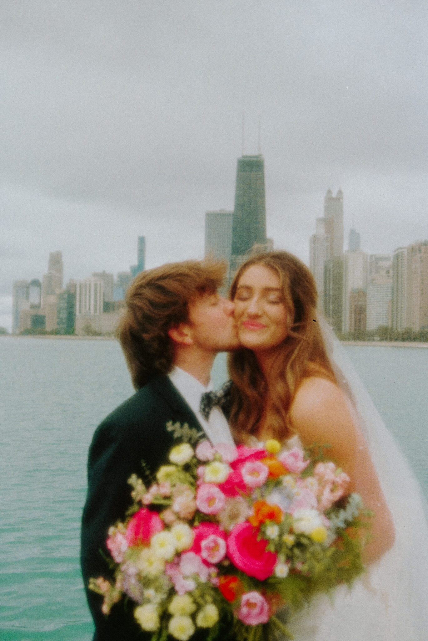 Reasons to Elope in Chicago: A Guide to Chicago Elopements ...